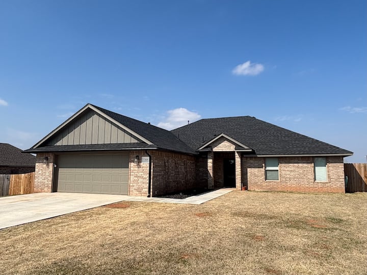 The Green House - Elgin, OK