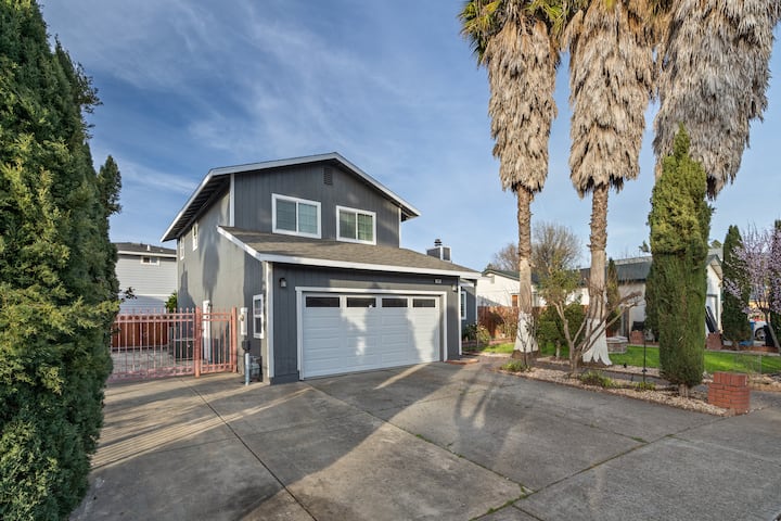 Sonoma Escape In Santa Rosa – Cozy & Stylish - Rohnert Park, CA