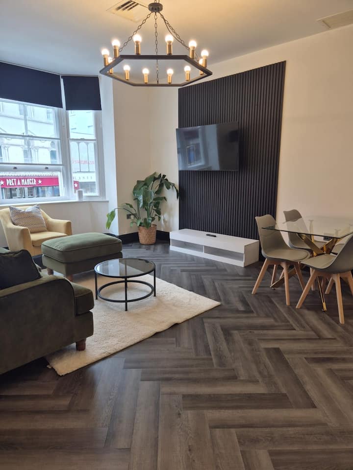 Jewel In The Laines (Heart Of Brighton) - Brighton