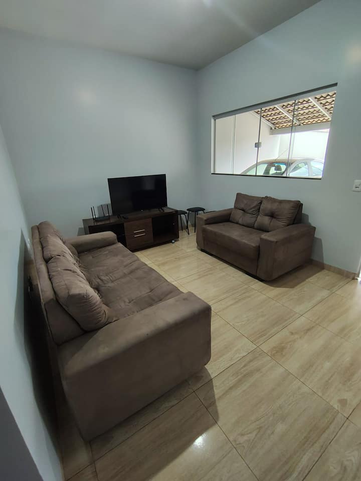 Casa Completa P/5 | 4 Vagas | óTima Localização - Rio Verde