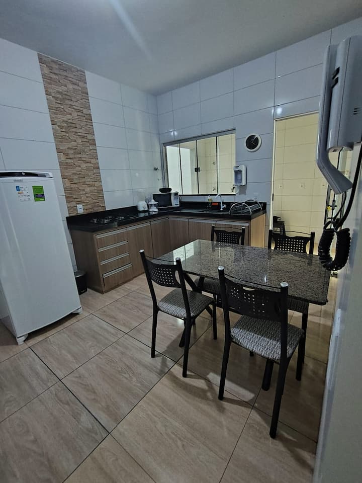 Casa Para 5 Em Rio Verde | 4 Vagas (Tecnoshow) - Rio Verde