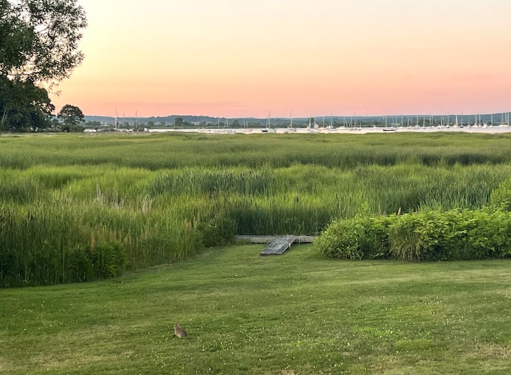 Shoreline Cottage With Waterview - Old Saybrook, CT