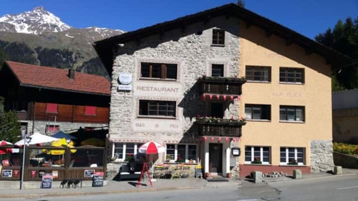 Hotel Restaurant Edelweiss
Furnatsch 15, 7456 - Savognin