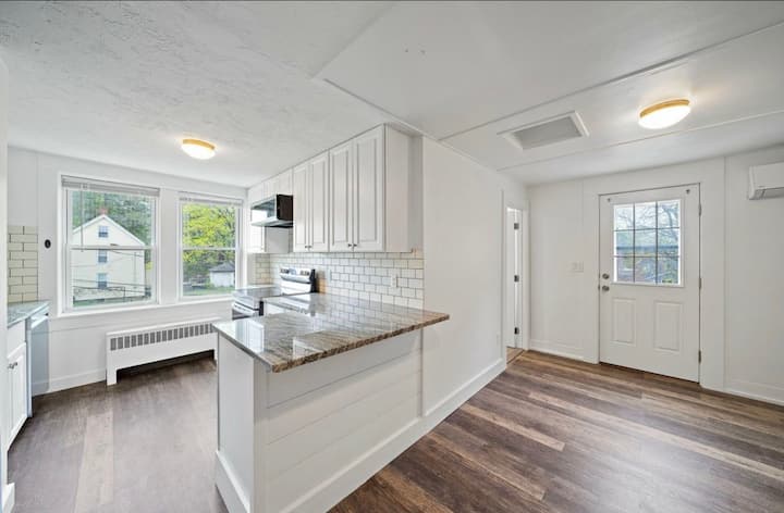 Perfect Stay Near Gillette Stadium & Boston - Norwood, MA