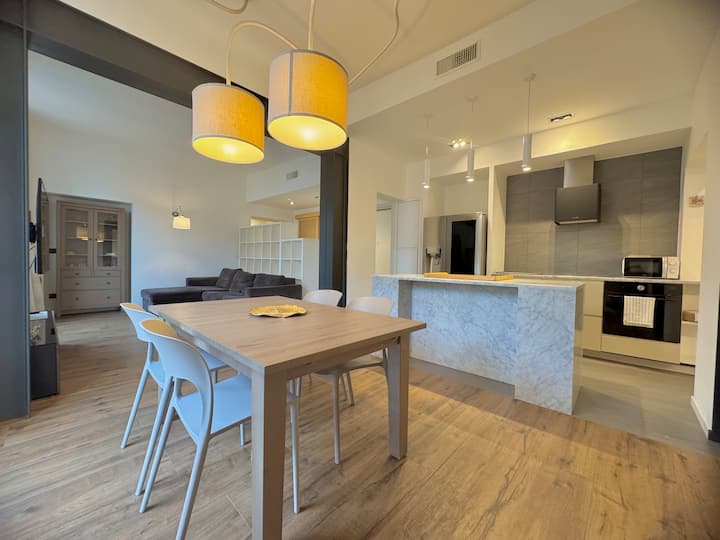 Luxury 3br 2,5ba In The City Heart | 8 Guests - Genoa