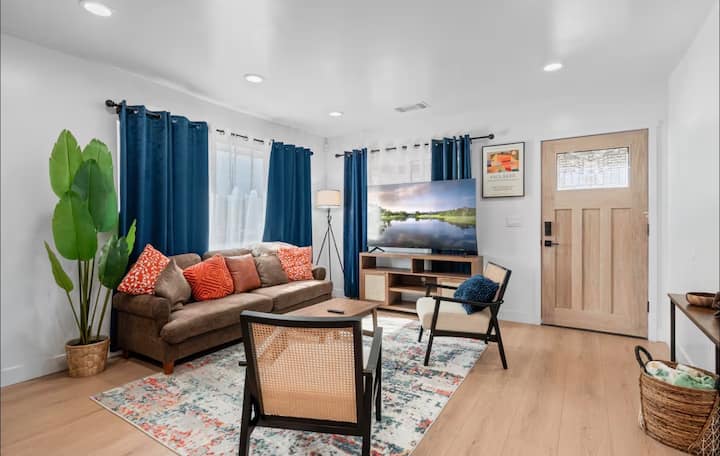 Hb Beach Cottage Shack Prime Spot - Huntington Beach, CA