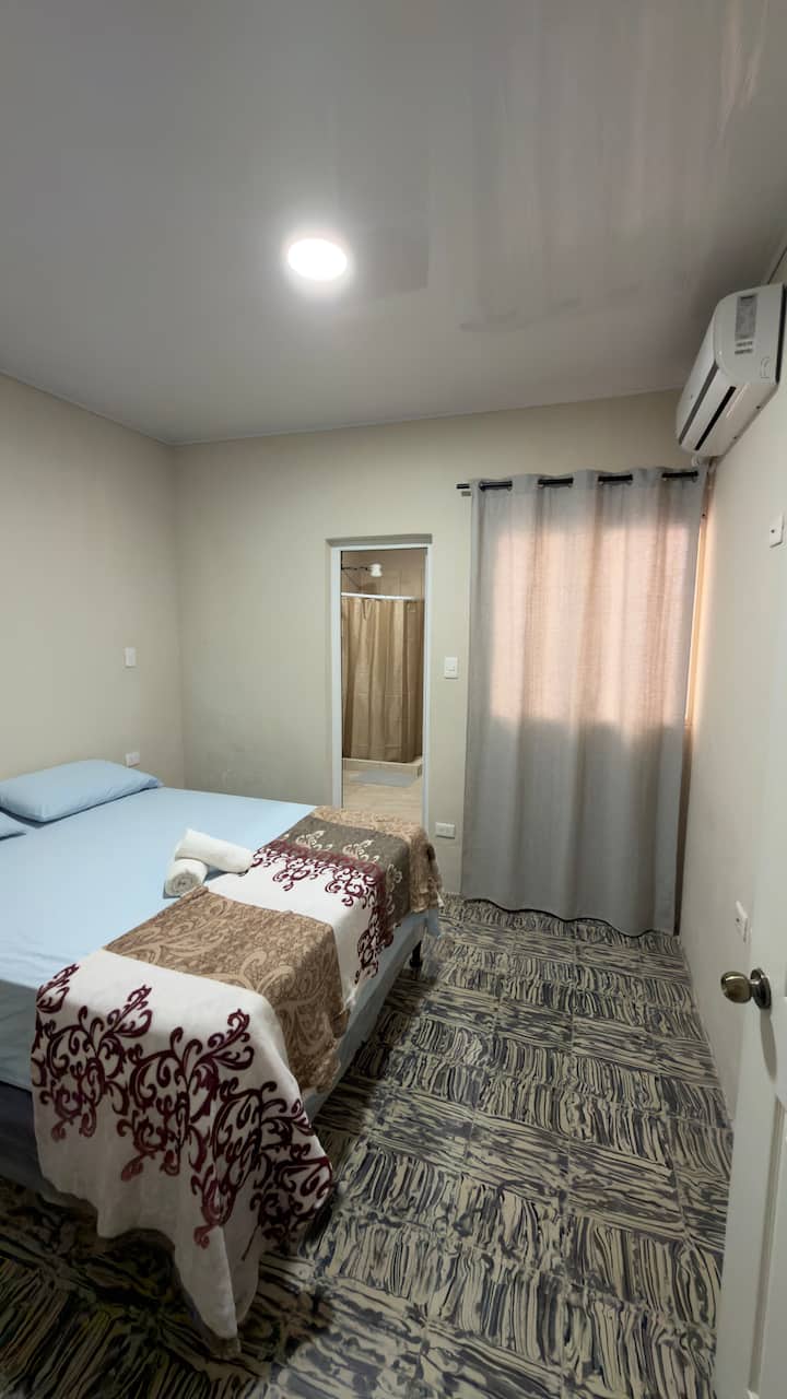 Casa A 2 Cuadras De La Parroquia - Esquipulas