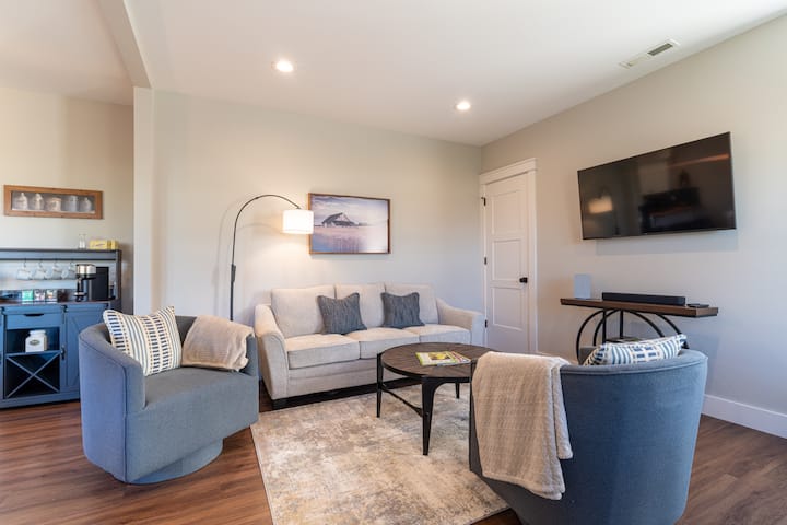 Prime Location+fenced Yard+close To Mountains - 에눔클로