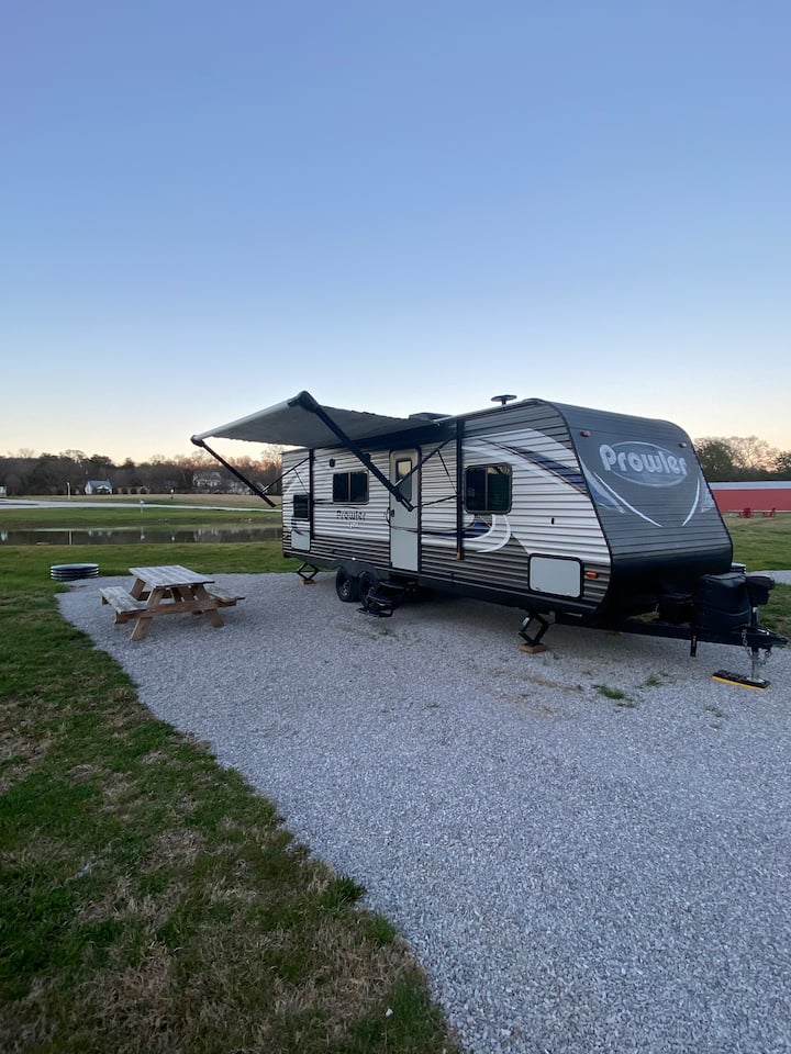 The Cozy Rv Studio Retreat/ Beloved Lynchburg, Tn - Lynchburg, TN