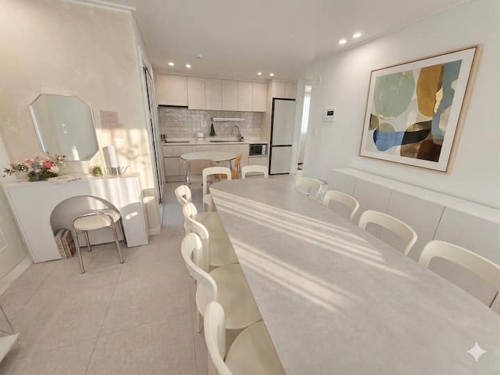 [New] 성심당 5분  | 방 4개 | 화장실 3개  | 침대 8개 | 최대 14인 | - Daejeon