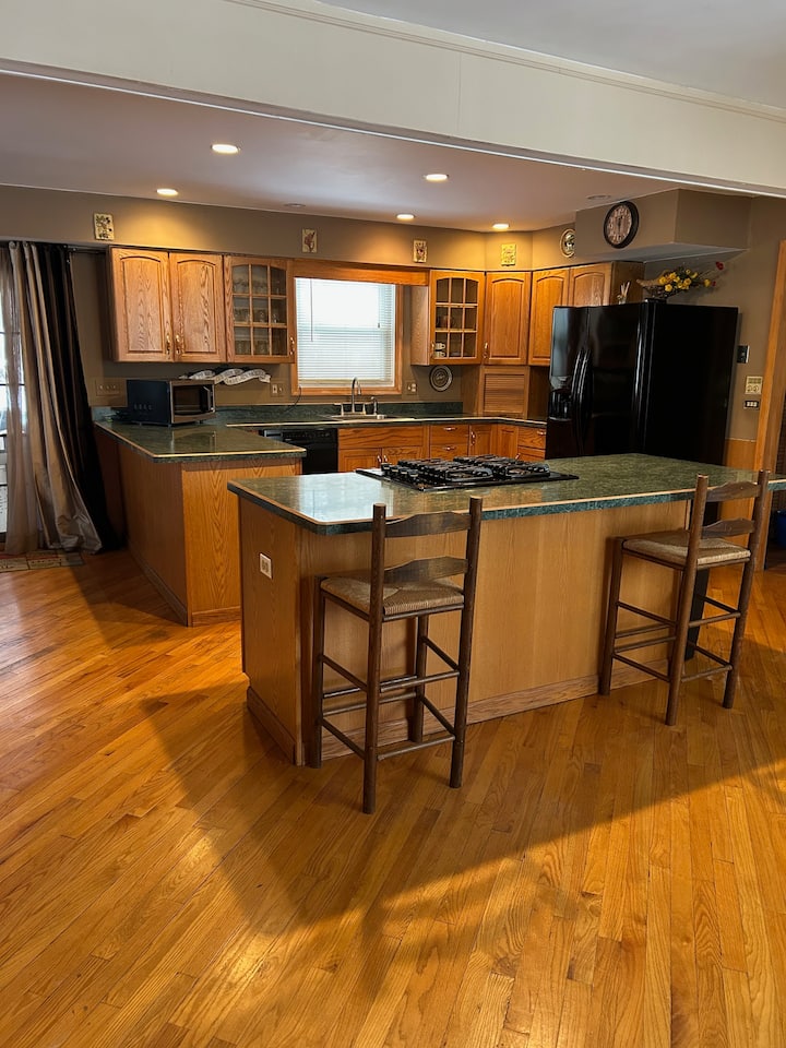 4 Bedroom 2 Bath. - Clifton Park, NY