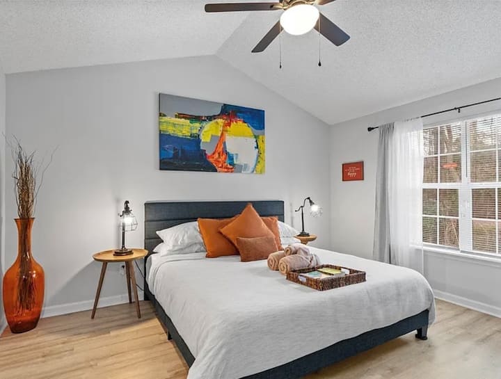 The Capital City Hide Away - Tallahassee, FL