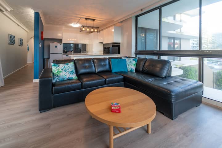 Newly Renovated Apartment Steps From The Beach - 衝浪者天堂