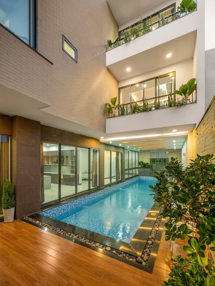 Elegant 8br Pool Villa | Free Airport Pickup - Da Nang