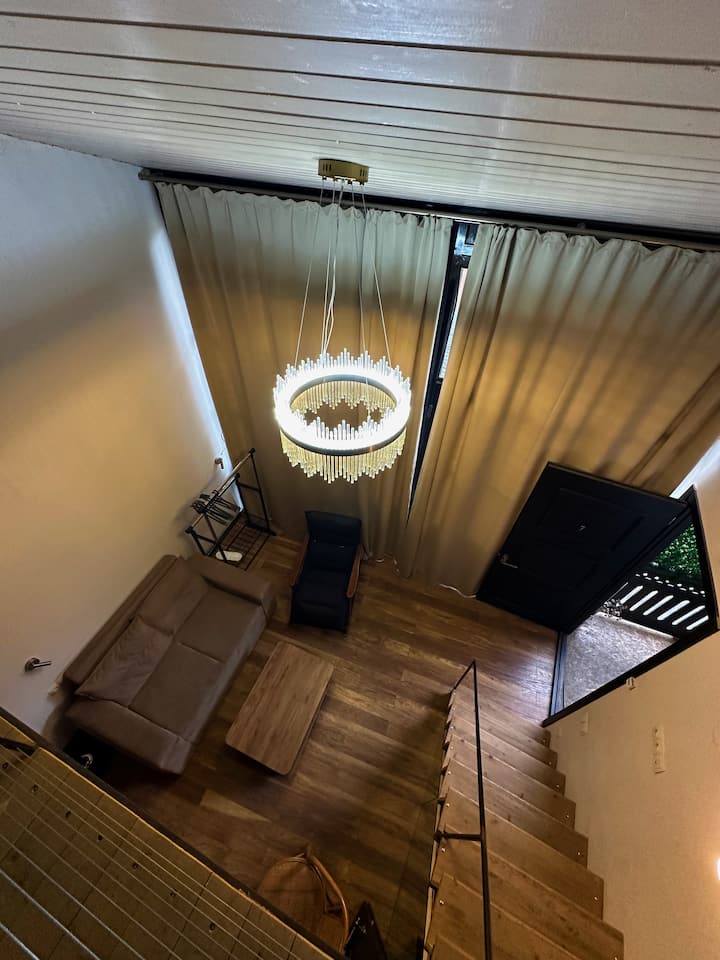 Local Hotel - Tiflis