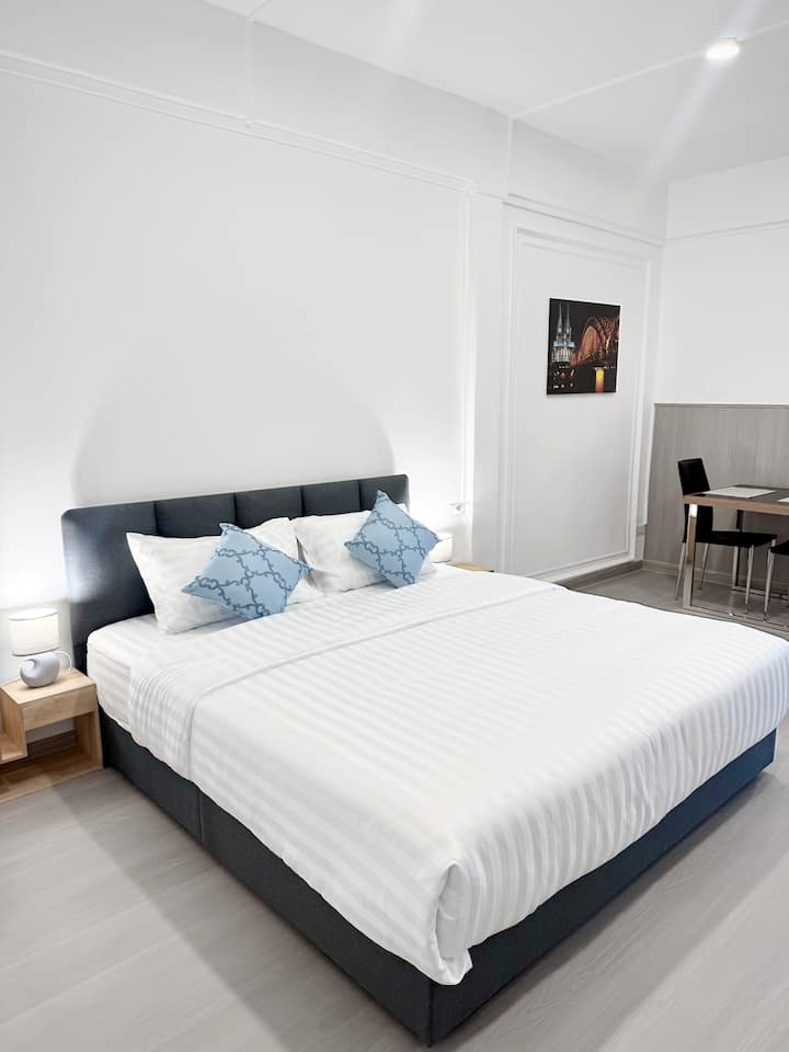 Easy Transit Stay - Bangkok