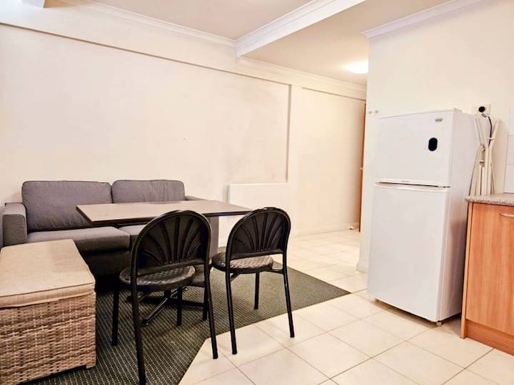 Room 18 : 2 Br Apt/ 3 Beds/cozy Spa Bath & Shower - Jindabyne