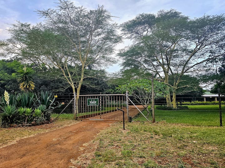 Schuilhoek Farmhouse @ Ngweni Private Game Farm - Hluhluwe