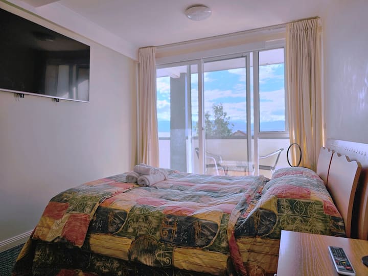 Rm 17 : 2 Br Apt/ 3 Beds/cozy Spa Bath & Shower - ジンダビン