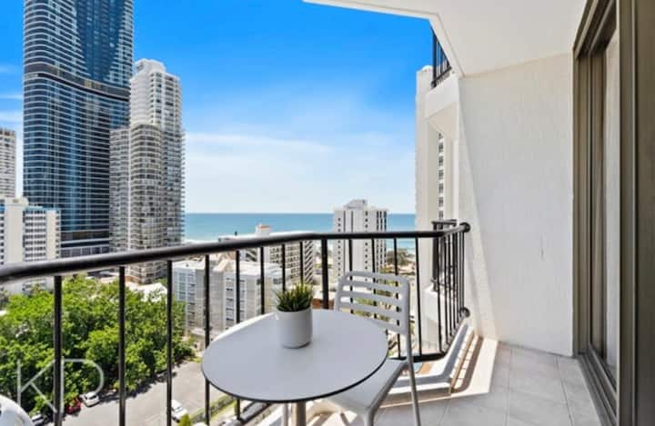 Oceans Eleven - Surfers Paradise