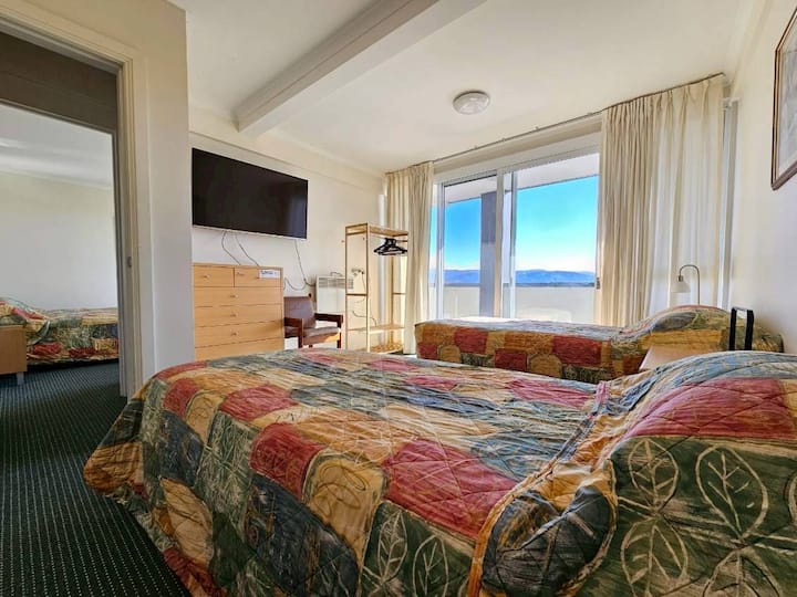 Rm 16 : 2 Br Apt/ 4 Beds /Cozy Spa Bath& Shower - 진다바인