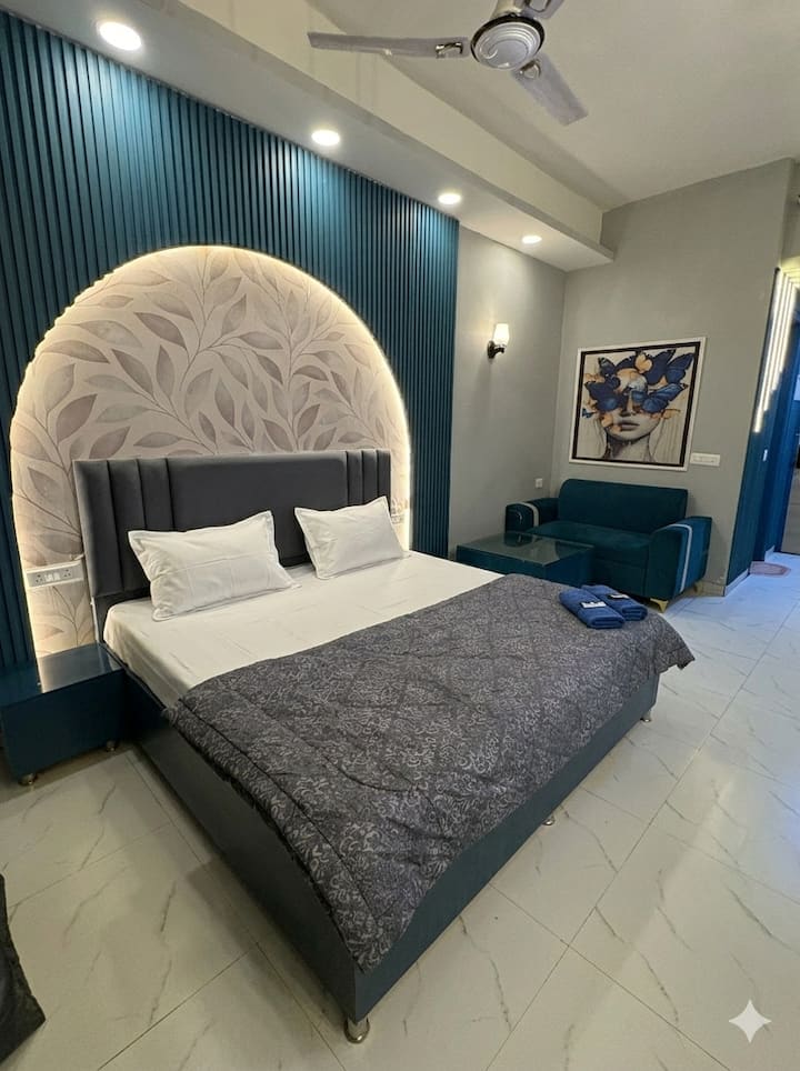 The Skyline Suite - Ghaziabad