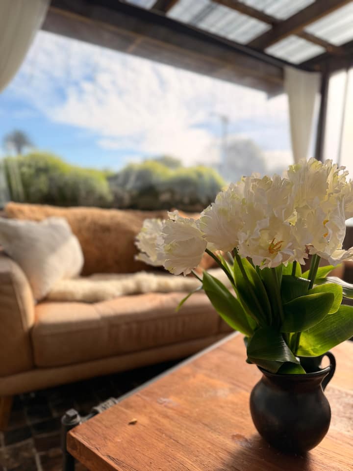 Autumn Hideaway - Newly Renovated Home For Groups - Palmerston North