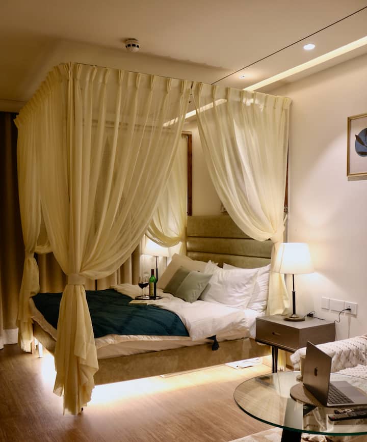 Luxe Urban Nest | Noir Haus - Gurugram