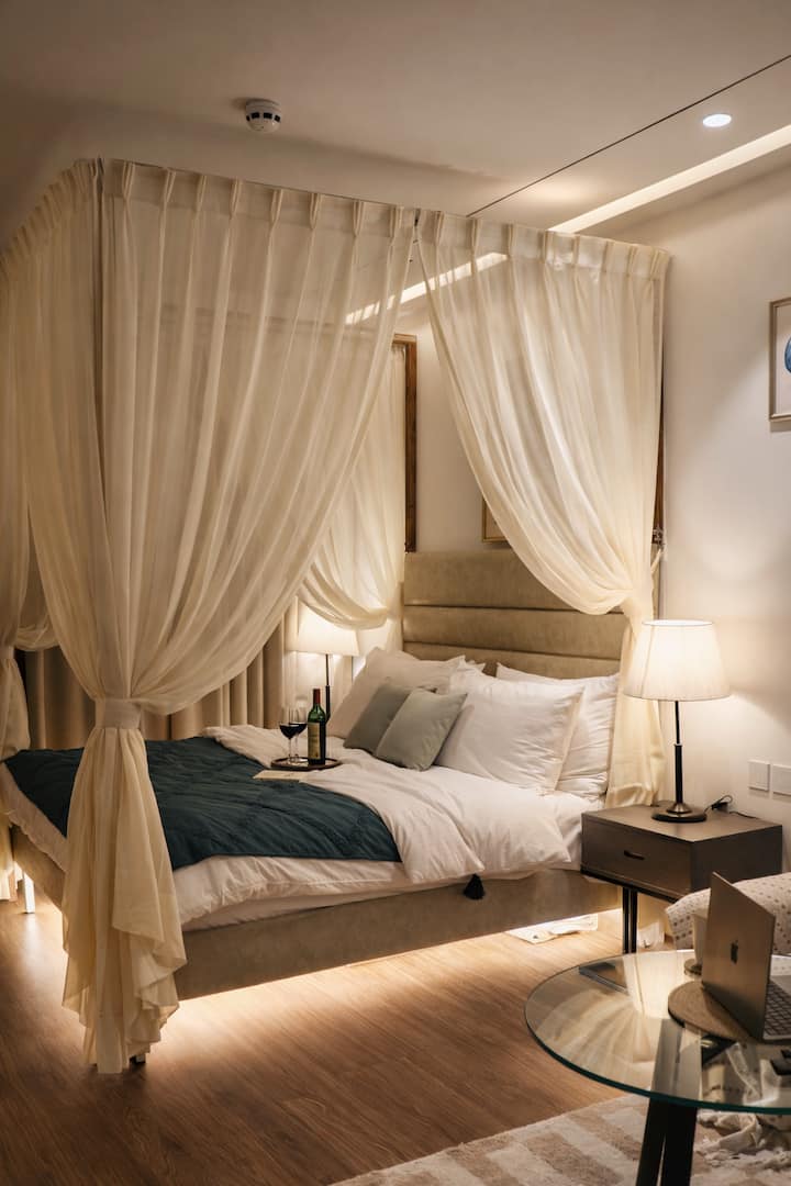 Luxe Urban Nest | Noir Haus - Gurugram