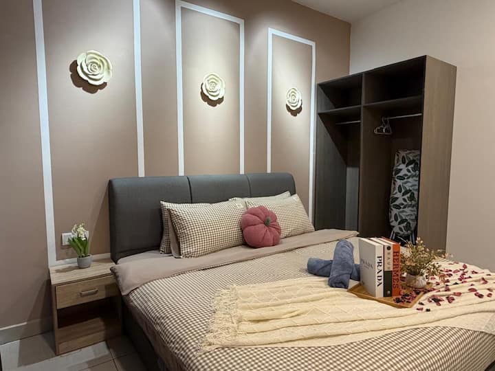 Meetu | Green Haven | Moonlight Haven - Masai