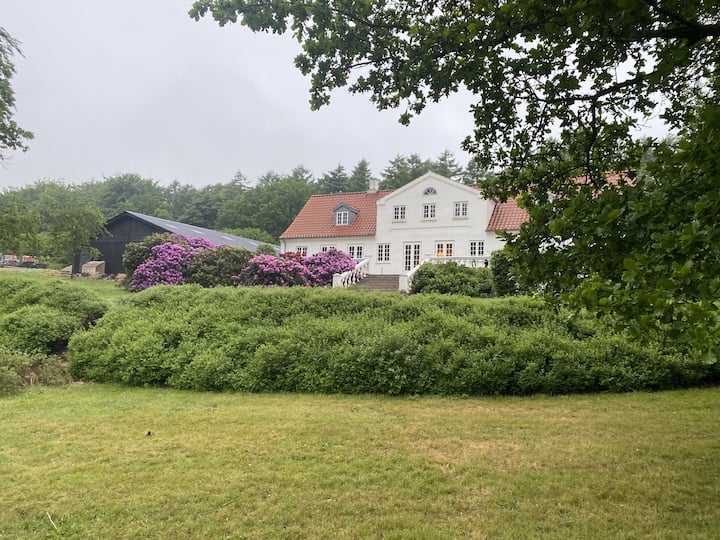Bommerlundgård På Kanten Af Svanninge Bakker. - Denmark