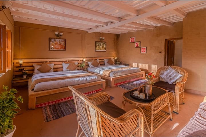 Kumaoni Mud House Retreat | Luxury Stay - Mukteshwar