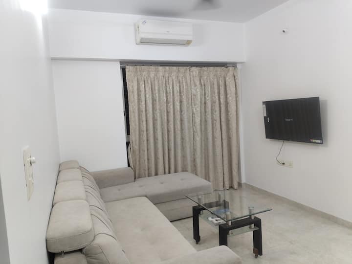 Fully Furnished Cozy 1 Bhk In Thane Kolshet - Thane