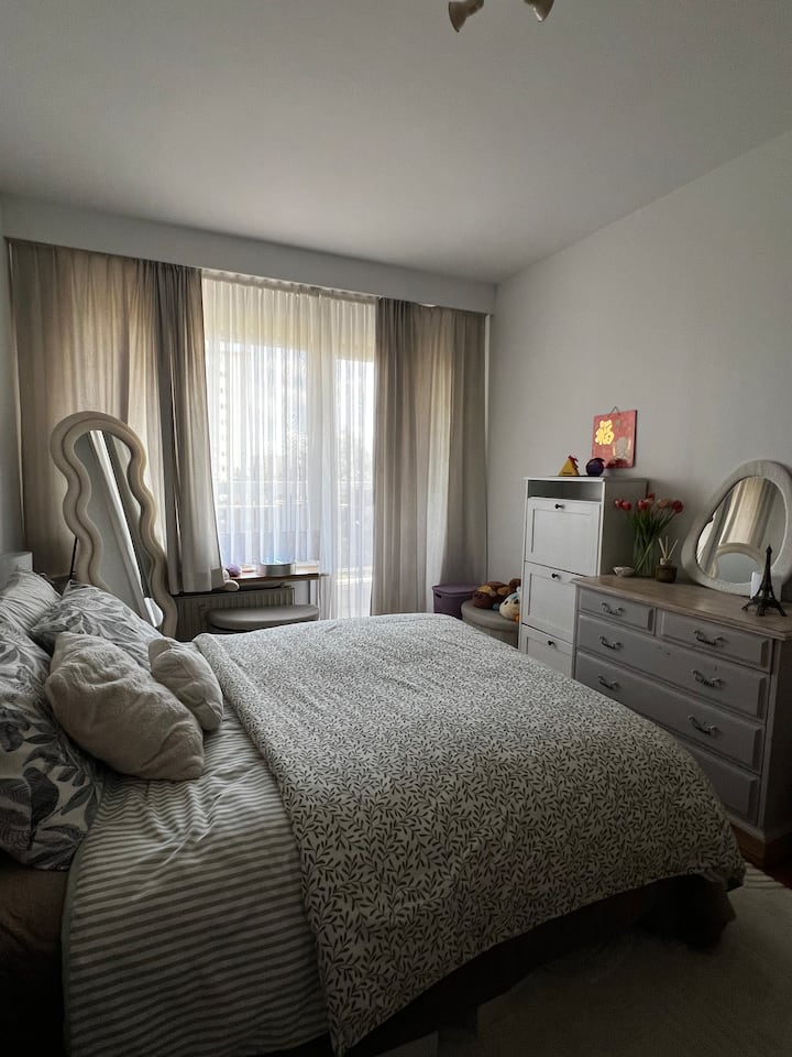 Cozy Double Room, Free Parking, Optional Breakfast - Woluwe-Saint-Lambert