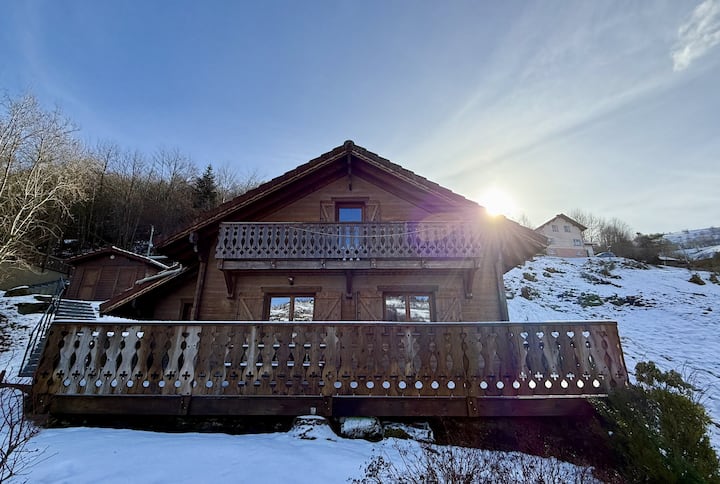 Le Cha'pin

Chalet Cosy Avec Une Vue Imprenable - La Bresse