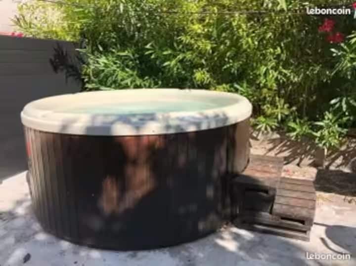 Maison à 800 Mètres Plage Terrasse Jardin Jacuzzi - Marseillan