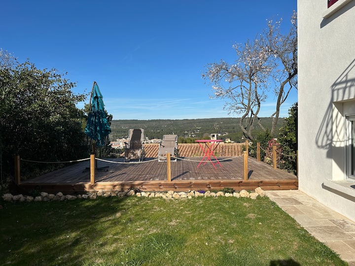 Studio Indépendant Dans Maison En Campagne Aixoise - Ventabren