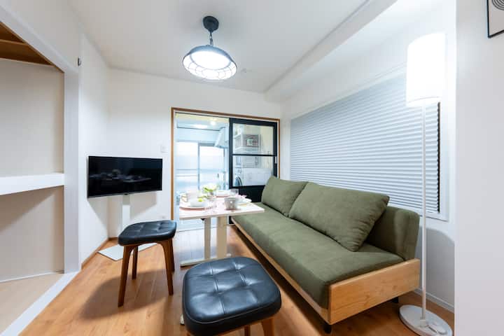 New! 4ベッド｜最大4名｜池袋駅徒歩7分｜高速wifi｜新宿1駅・渋谷2駅好立地｜漫画 - Ikebukuro