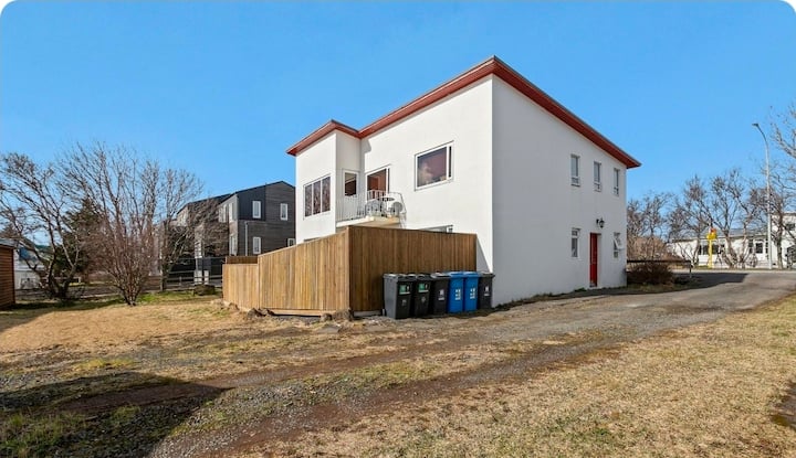 Cosy Apartment Near Sky Lagoon. - Greenland