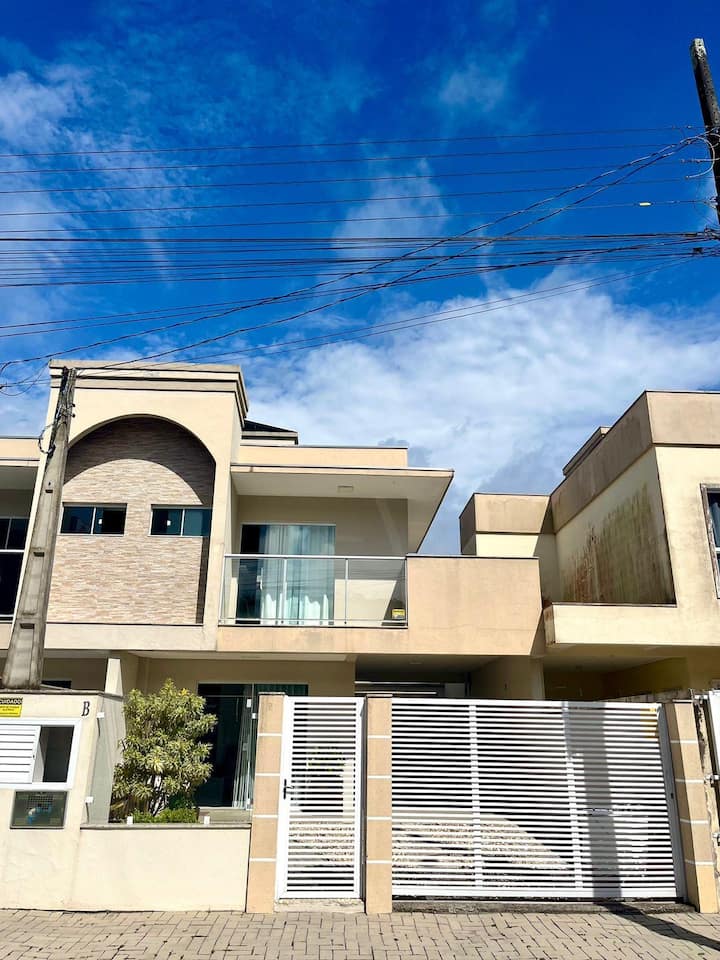 Casa Confortavel Perto Da Praia - Bombinhas