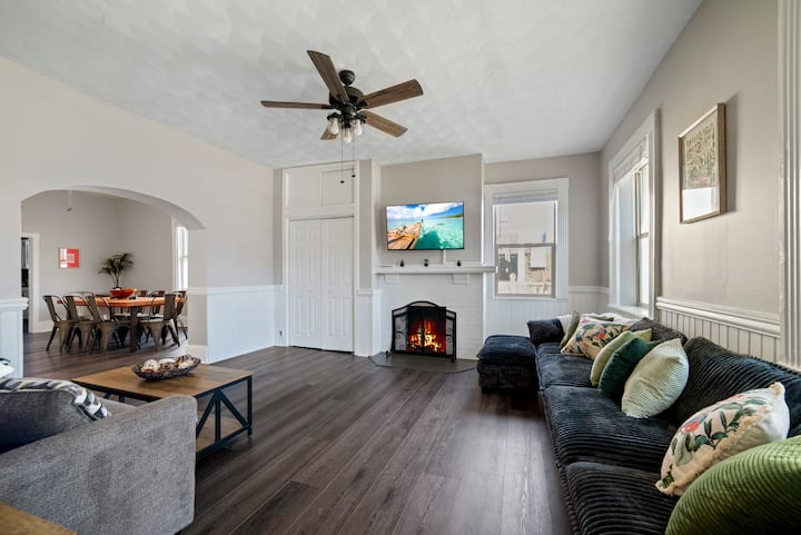 Airy Broad St Home - 3 1/2 Br 1 Bath - Lancaster, OH