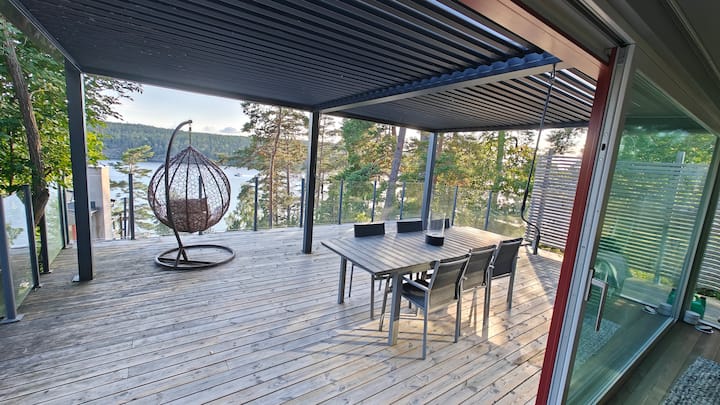 Modernt Gästhus I Tyresö. - Tyresö