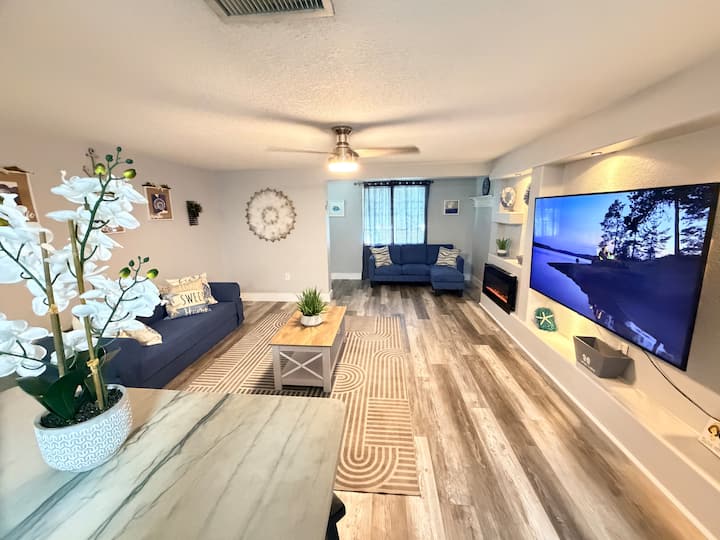 Blue House - Bradenton, FL