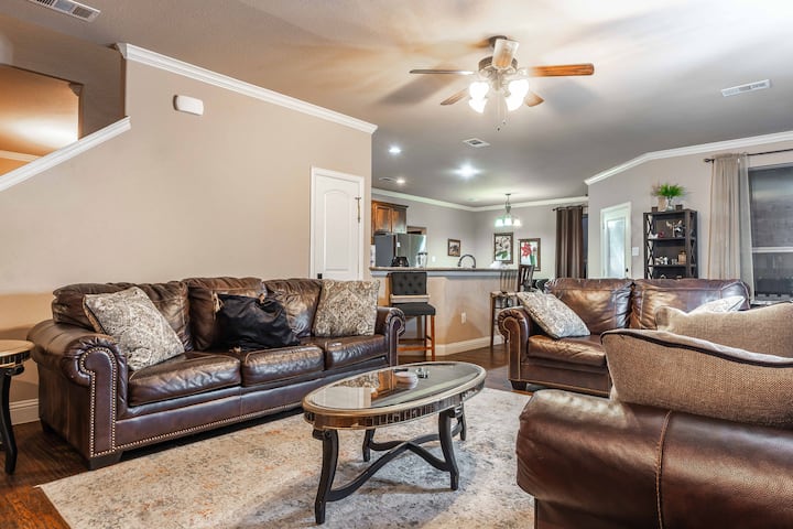 Osile Manor - Lancaster, TX