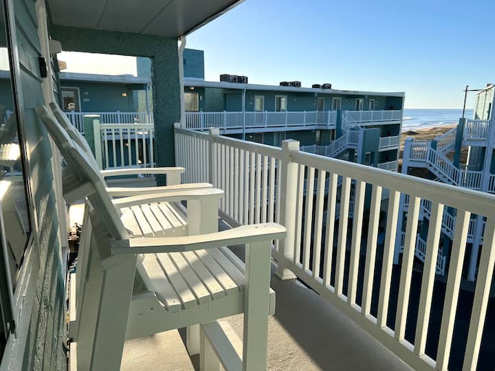 Obx Oceanfront Condo | Pool, Balcony - Nags Head, NC