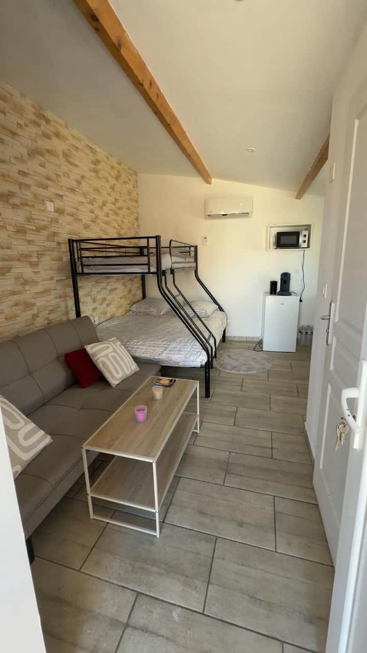 Studio Peut Accueillir Jusqu’à 3 Personnes. - Lormont