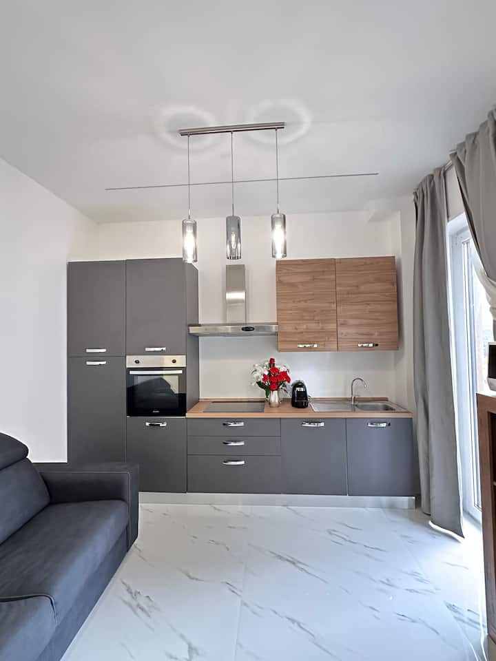 15m Como - 20m Milan | Appartement Avec Parking - Saronno