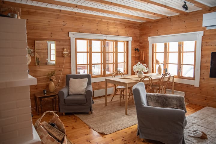 Kaunis Mökkikokonaisuus Lammen Rannalla - Lohja