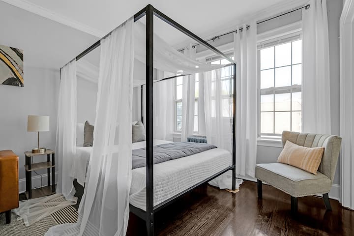 Cozy 1bdr In Ravenswood Close To Metra/cta/wrigley - Chicago, IL