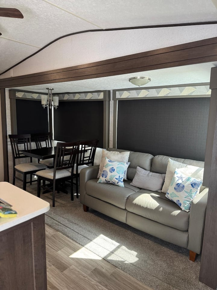 Canal View Oasis In Key Largo - Key Largo